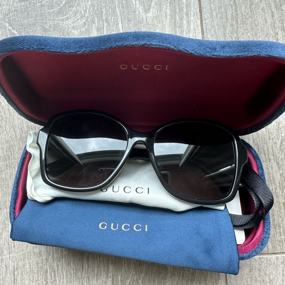 Gucci | Accessories | Gucci Sunglasses 57mm Blackgray With Gold Detail ...